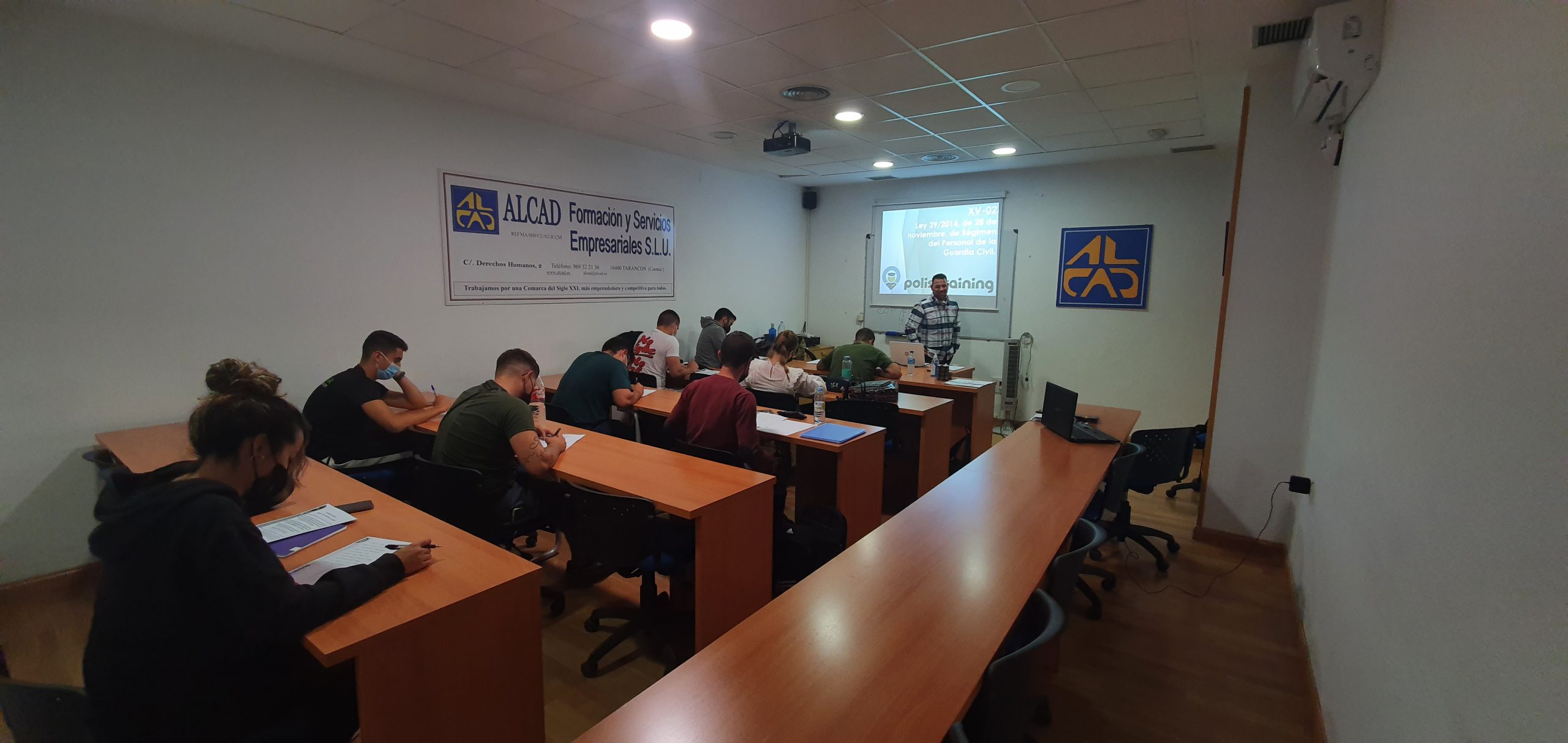 Polistraining | Academia de oposiciones de formación policial